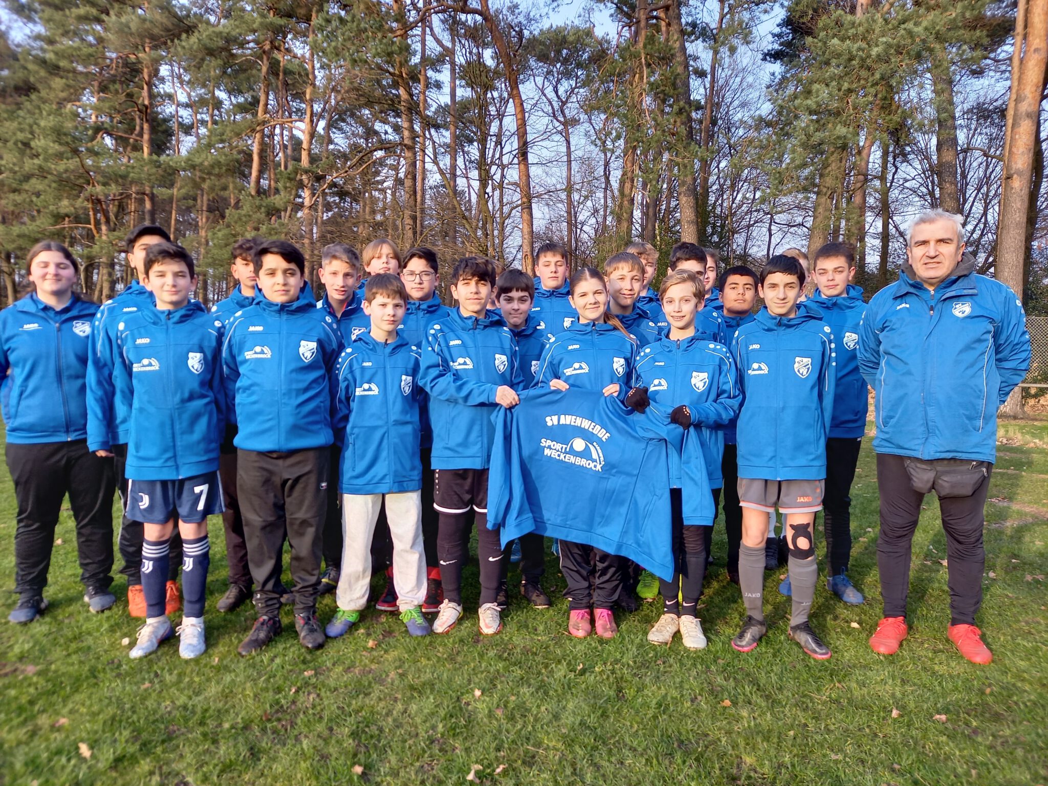 Neue Hoodies für die C2-Jugend – SV Avenwedde